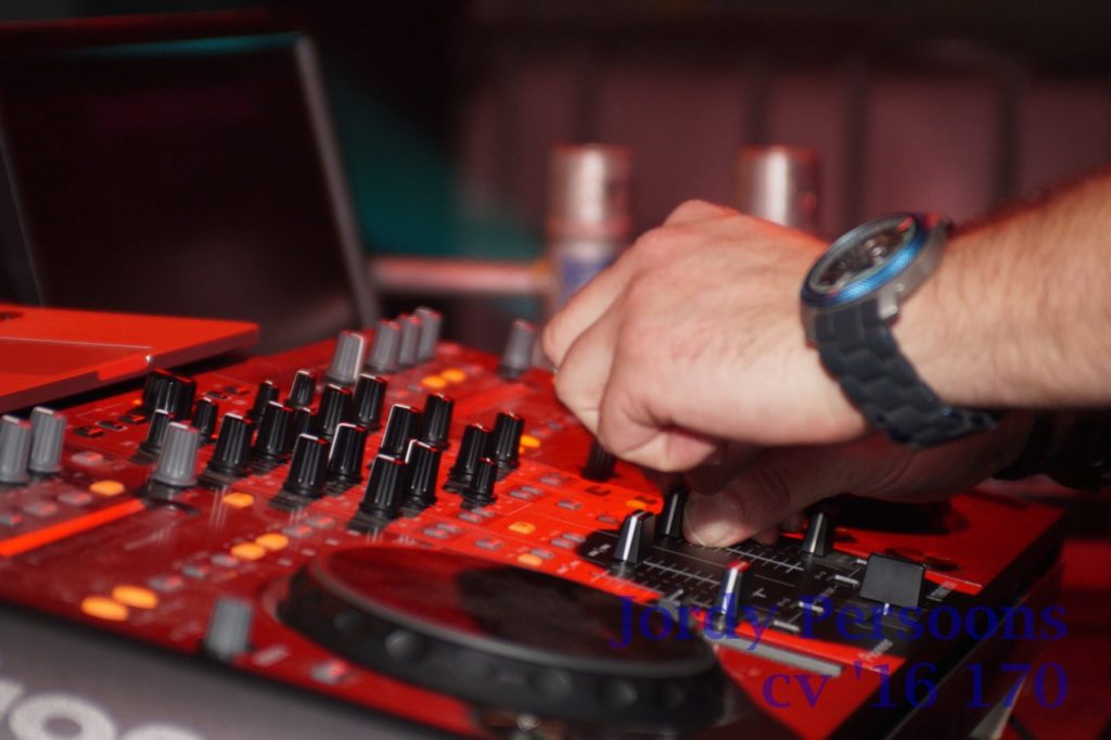 Maatwerk met DJ BAS – DJBAS.NL